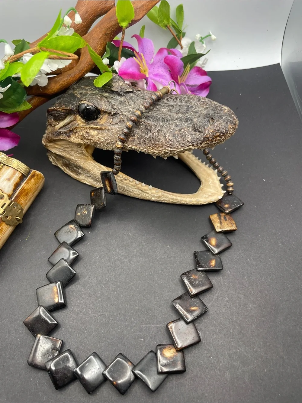 The Unbranded Brand | Jewelry | Dyed Yak Bone Necklace Elephant Pattern ...